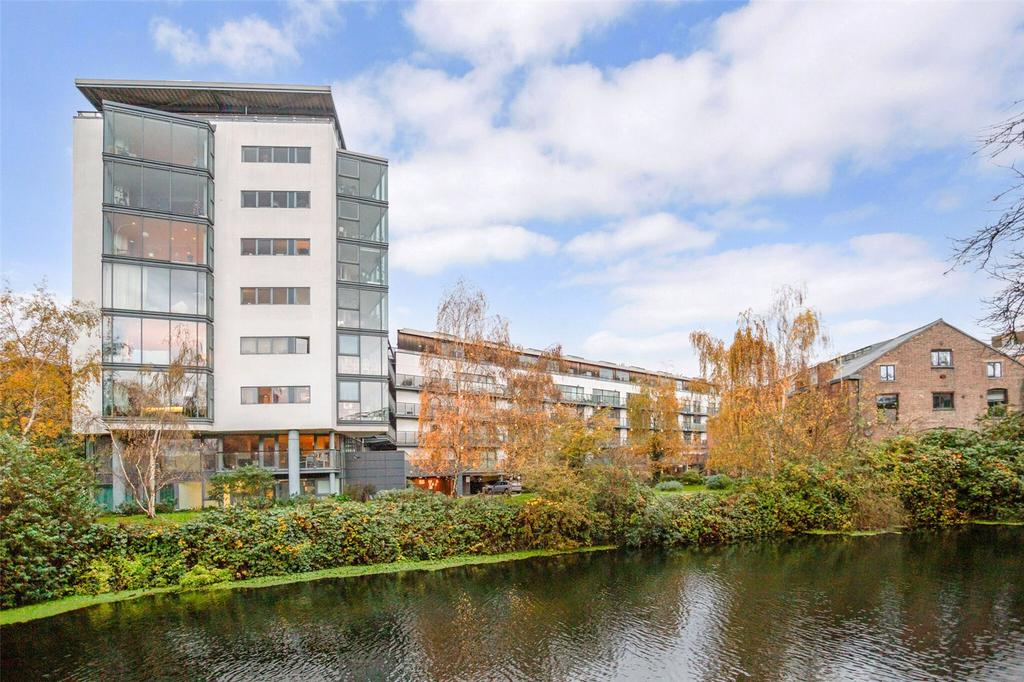 Dace Road, Hackney Wick E3 2 bed apartment for sale - £515,000