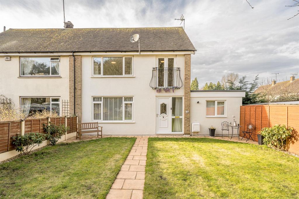The Crescent, Cookley, DY10 3RY 3 bed semi-detached house - £335,000