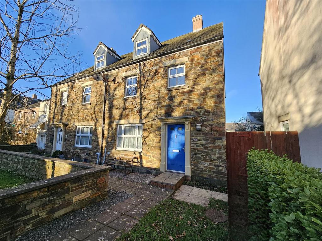 Stourscombe Walk, Launceston 4 bed semi-detached house for sale - £299,950