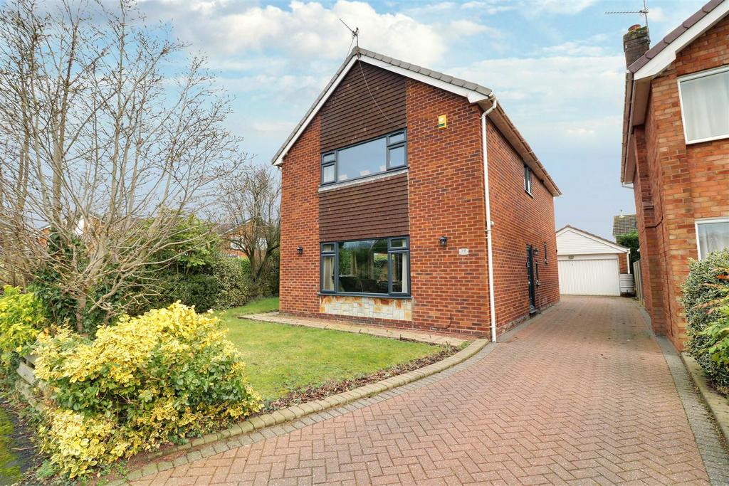 Winston Avenue, Alsager 3 bed detached house - £315,000