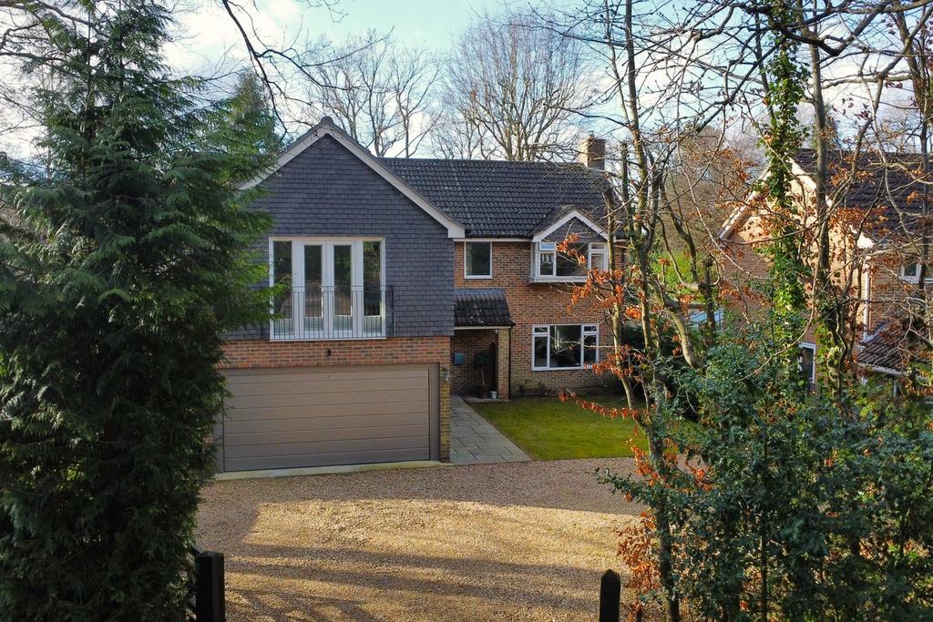 St Catherines Road, FRIMLEY GREEN GU16 5 bed detached house - £1,100,000