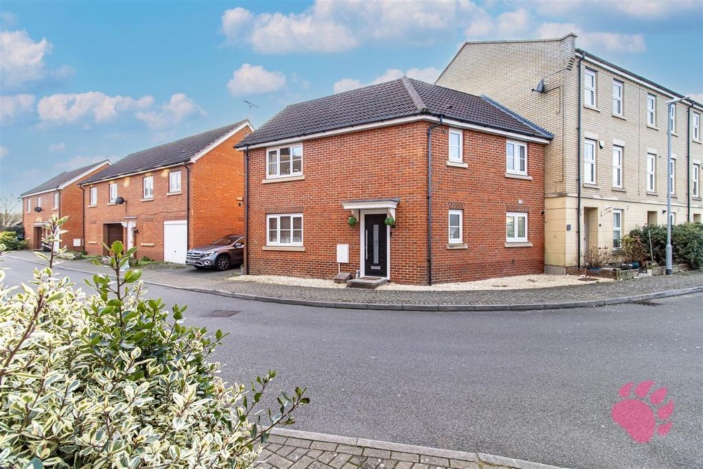 The Nave, Basildon SS15 3 bed end of terrace house - £425,000