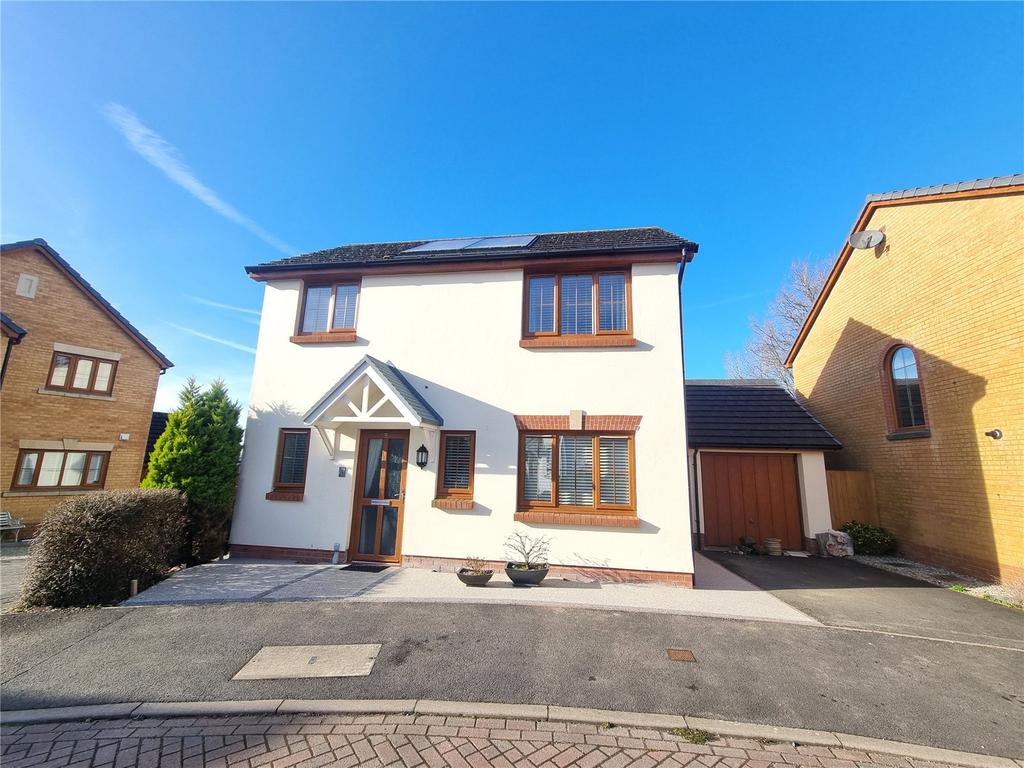 Torrington, Devon 3 bed detached house - £270,000
