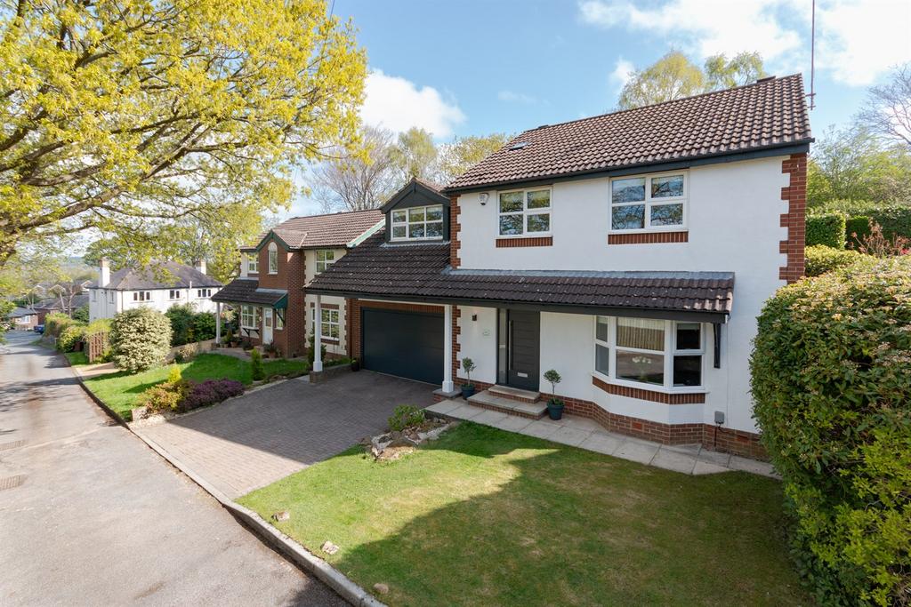 Off Tinshill Road, Cookridge 5 bed detached house for sale - £650,000