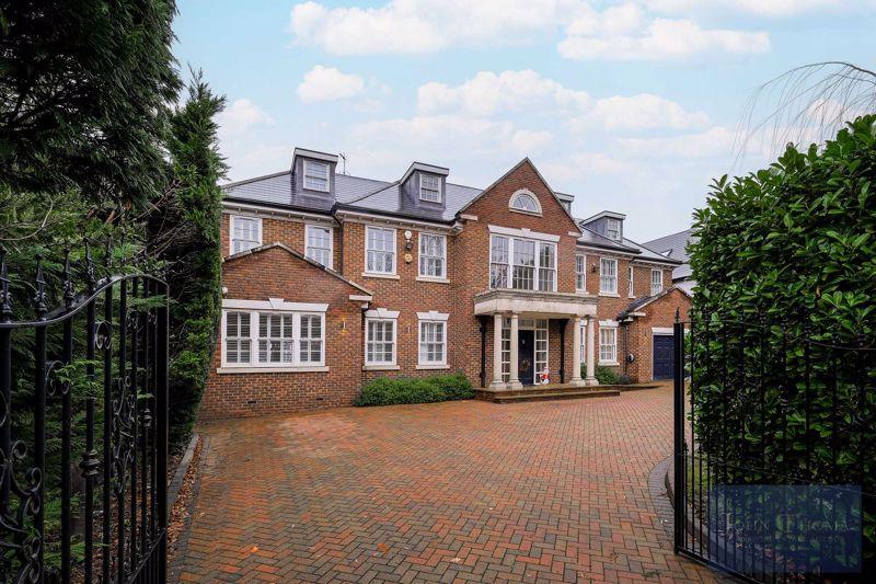 Manor Road, Chigwell IG7 8 bed detached house for sale - £4,250,000