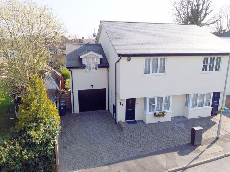 Orchard Way, Chigwell IG7 3 bed terraced house - £650,000