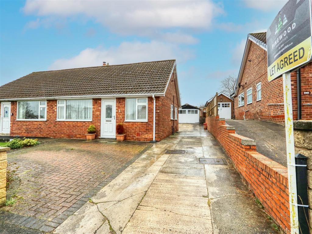 Howard Drive, Chesterfield S41 2 bed bungalow to rent - £675 pcm (£156 pw)