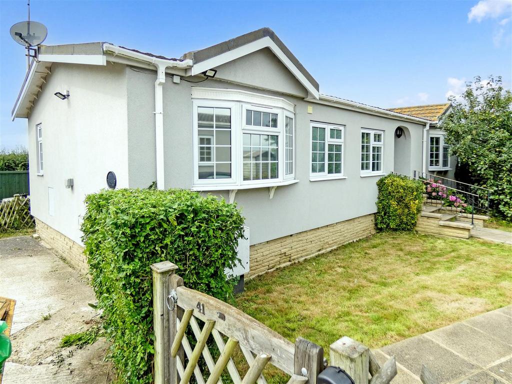 Ford Road, Arundel BN18 3 bed park home - £180,000