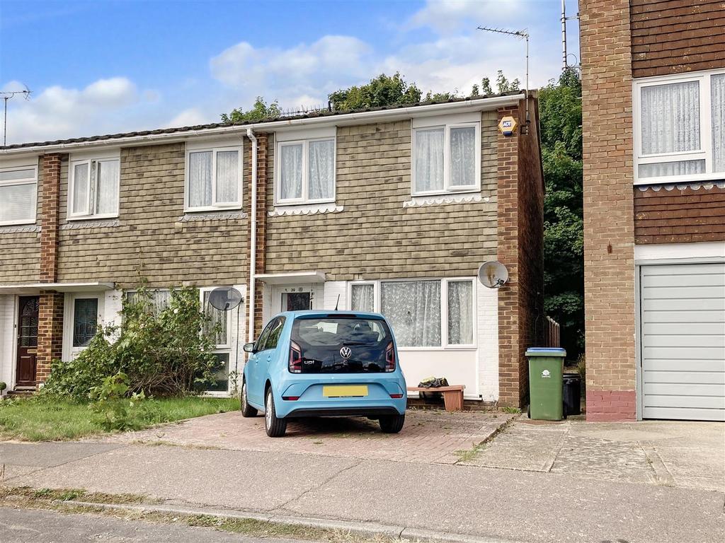 Colebrook Road, Littlehampton BN17 2 bed end of terrace house - £250,000