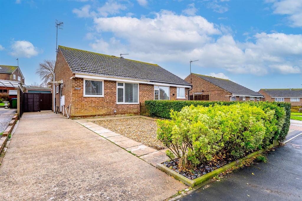 Sovereign Close, Seaford 2 bed semi-detached bungalow - £300,000