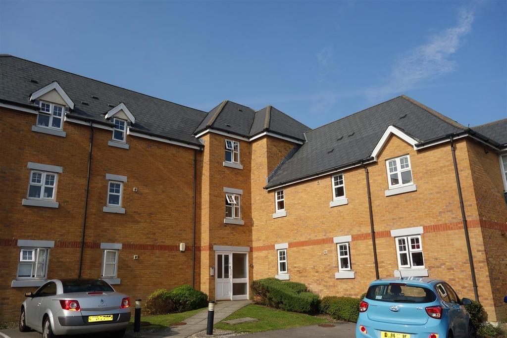Heol Tre Forys, Penarth CF64 2 bed apartment - £185,000