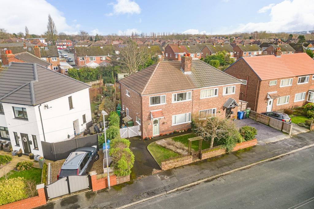 Maple Crescent, Penketh, WA5 3 bed semi-detached house for sale - £269,950