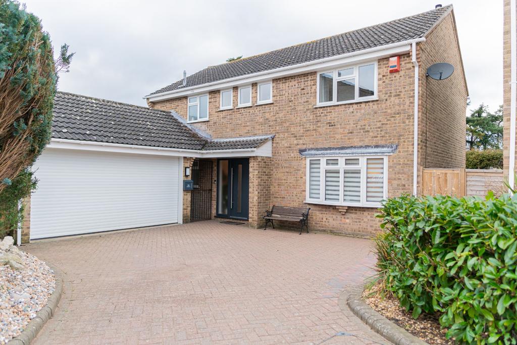 Charnwood Way, Langley 4 bed detached house - £649,950