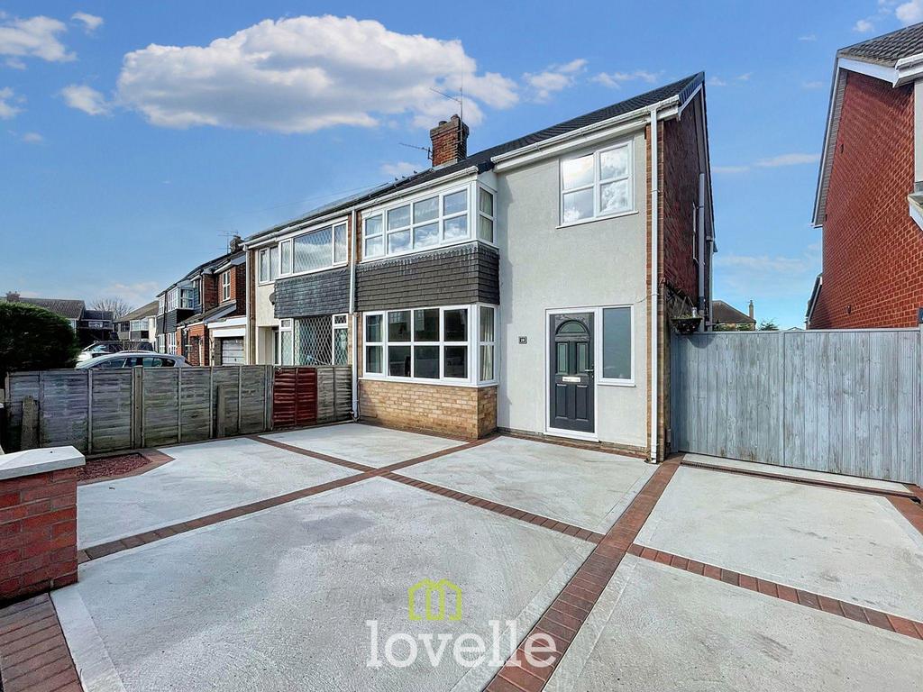 Hurst Lea Drive, Humberston DN36 4 bed semi-detached house - £235,000