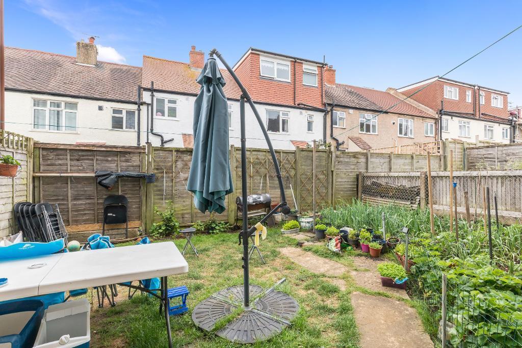 Avon Court, Dallington Road, Hove, East Sussex, BN3 5HS 2 bed apartment ...