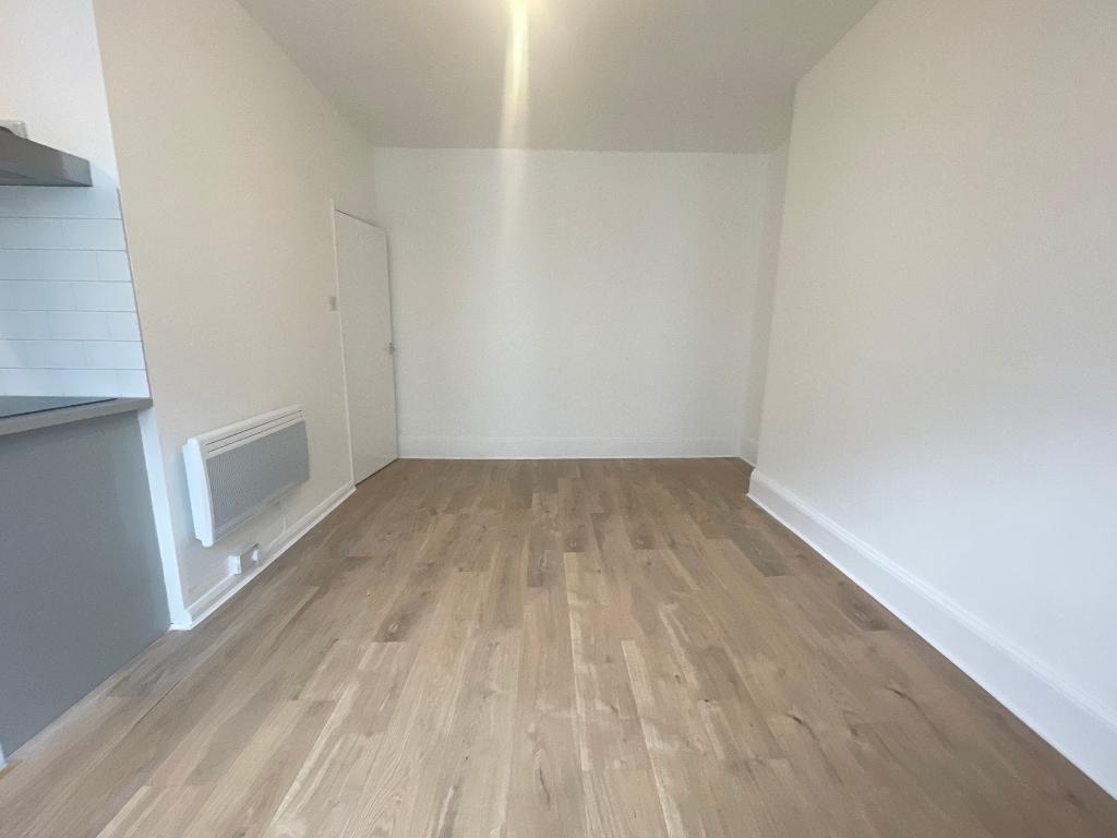 Brighton BN1 1 bed apartment - £1,100 pcm (£254 pw)