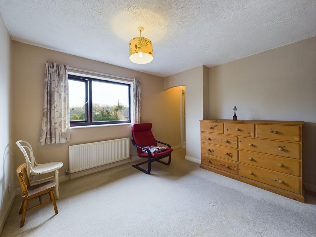 Nightingale Drive, Towcester, NN12 4 bed detached house - £400,000