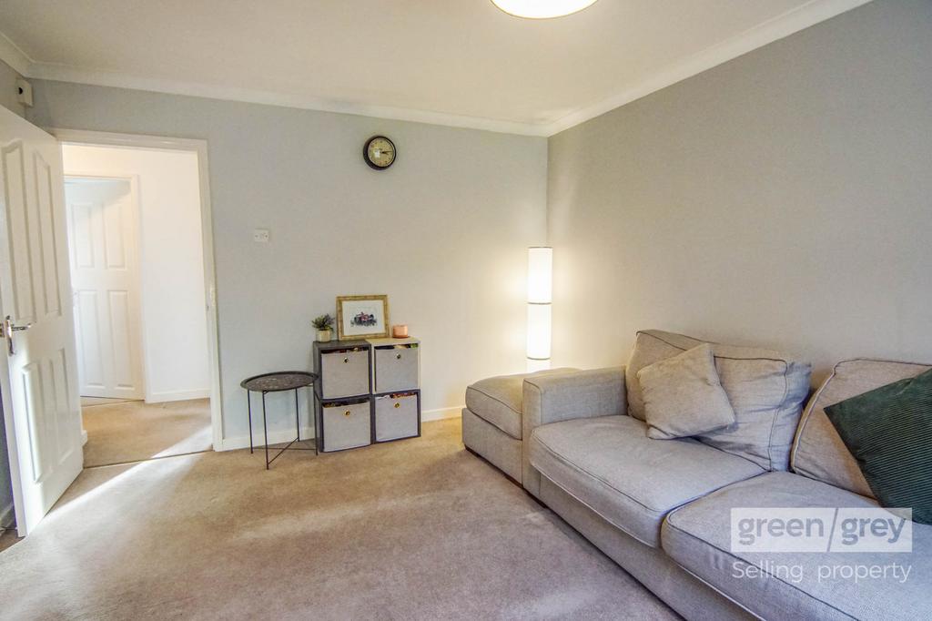 Main Road, Meriden CV7 7NJ 2 bed flat for sale - £140,000