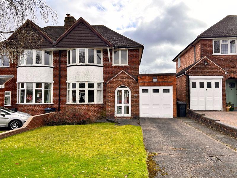 Shipton Road, Sutton Coldfield, B72 1NR 3 bed semi-detached house - £ ...