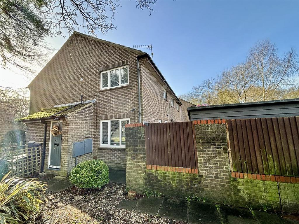Martin Close, Poole BH17 1 bed terraced house for sale - £225,000