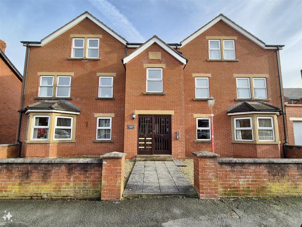 Patterson Court, Freckleton Street... 2 bed flat for sale - £179,950