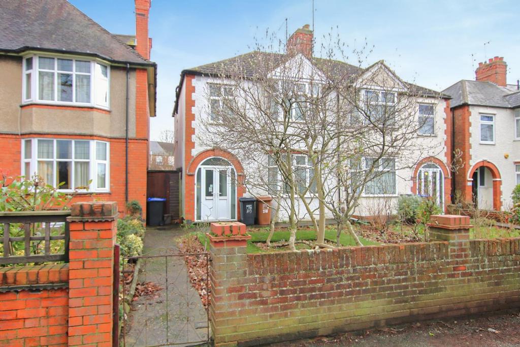 Kettering Road, Northampton 3 bed semi-detached house for sale - £260,000
