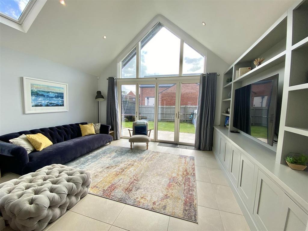 22 Lady Herbert Way, Shrewsbury, SY3 9DY 4 bed house - £550,000