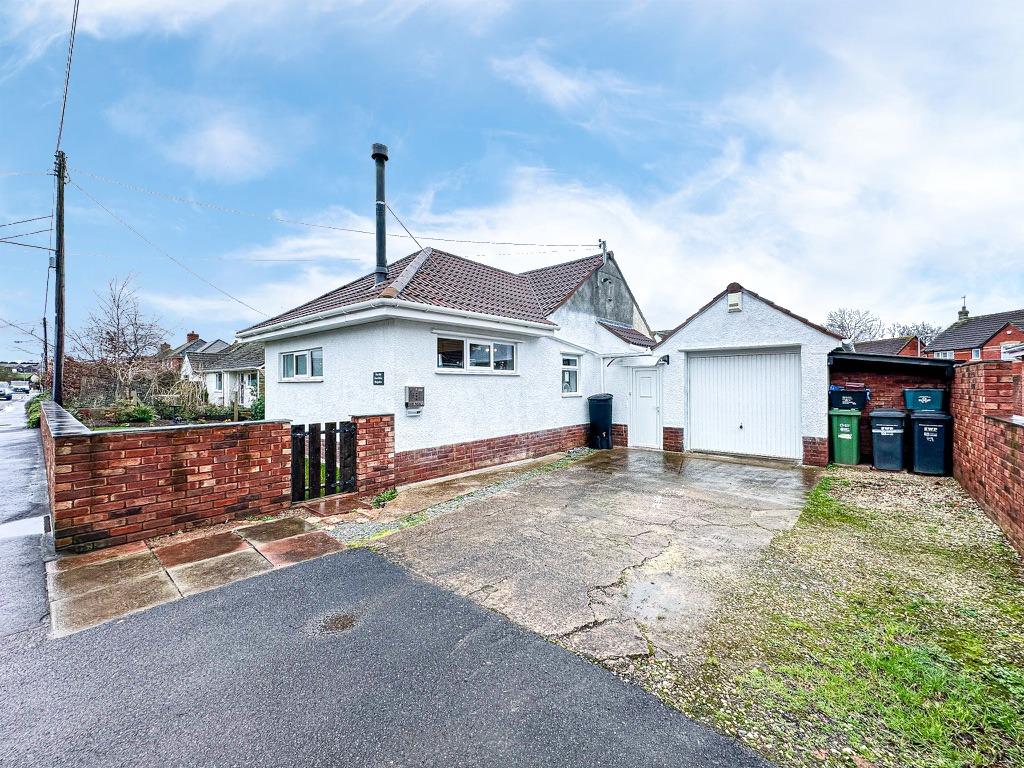 Oake, Taunton, Somerset, TA4 4 bed detached bungalow for sale - £435,000