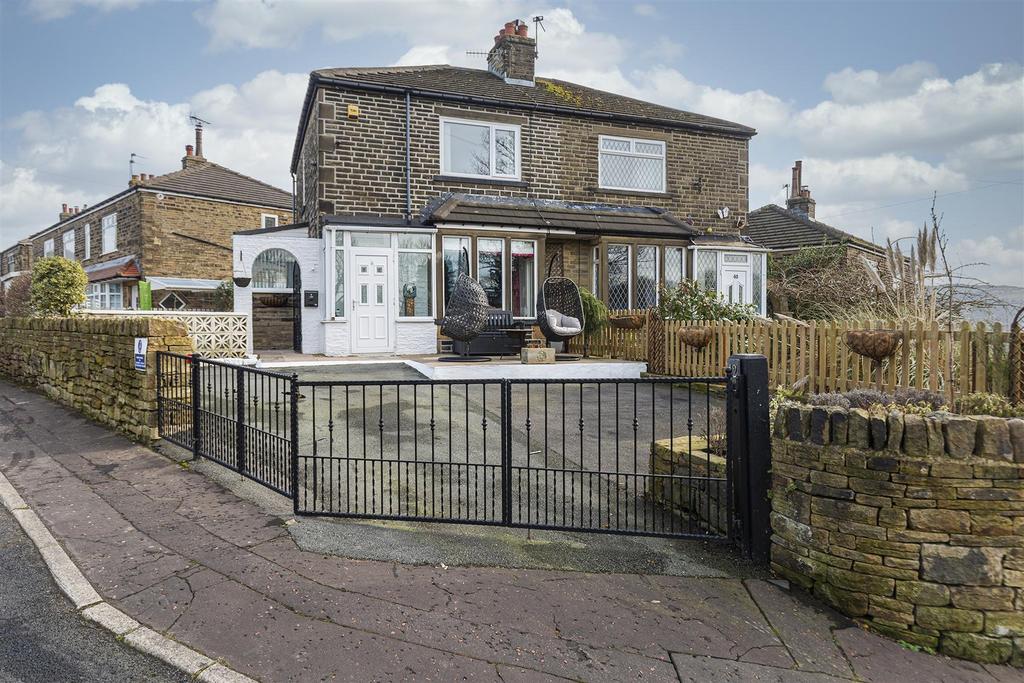 Exley Lane, Elland 2 bed semi-detached house - £220,000