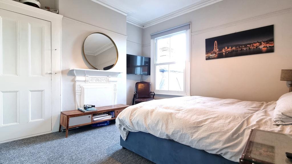 Turney Road, London, SE21 2 bed flat - £2,200 pcm (£508 pw)