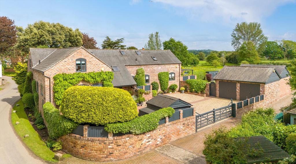 West Felton, Oswestry, Shropshire, SY11 4 bed barn conversion for sale ...