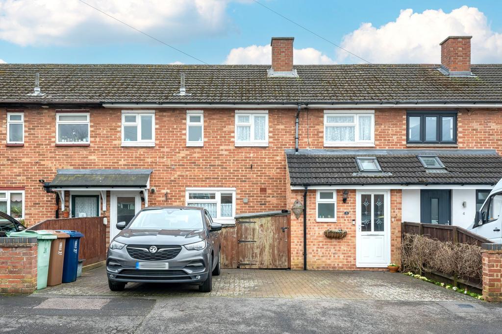Calcot Close Headington Ox3 3 Bed Terraced House £475 000