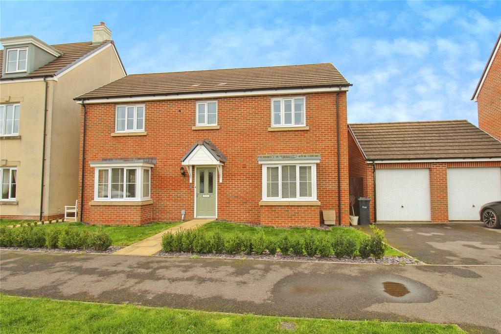 Toucan Street, Trowbridge 4 bed detached house - £385,000
