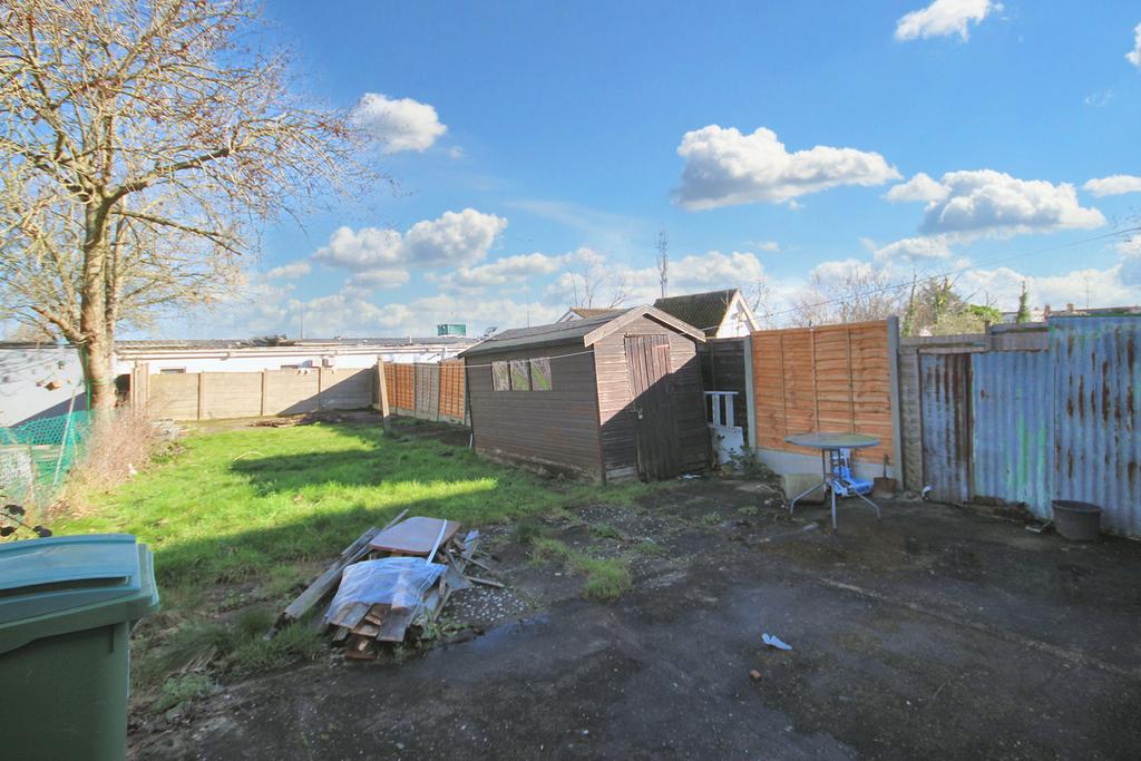 Watford Road, Wembley, Middlesex HA0 3 bed semi-detached house - £2,500 ...