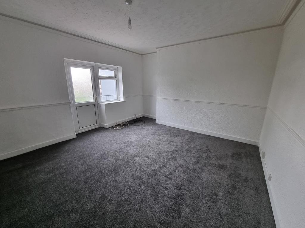 Clytha Square, 1 bed flat - £750 pcm (£173 pw)