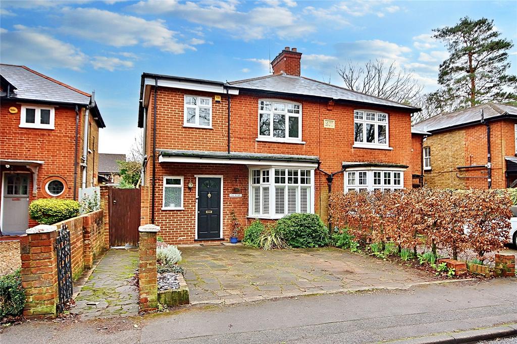 Maybury Hill, Woking, Surrey, GU22 3 bed semi-detached house for sale ...