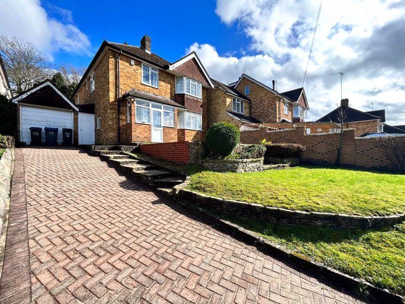 Chapel View, South Croydon 4 bed detached house - £2,750 pcm (£635 pw)