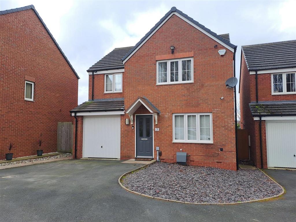 Silvermere Park Way, Sheldon, Birmingham 4 bed detached house - £375,000