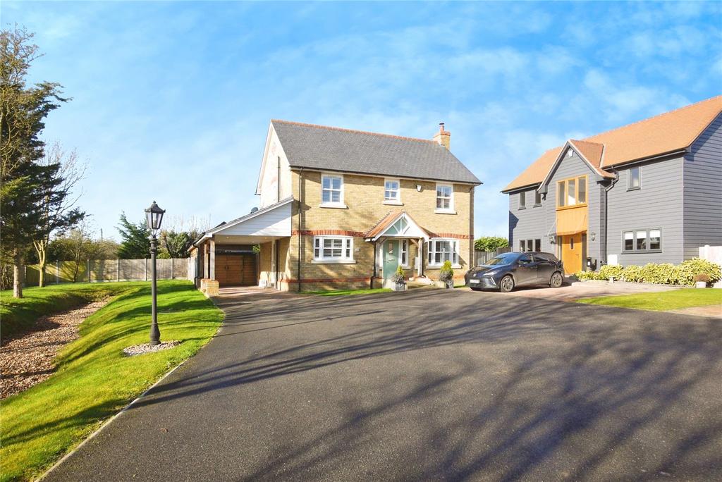 Lower Dunton Road, Dunton, Brentwood... 3 bed detached house - £600,000