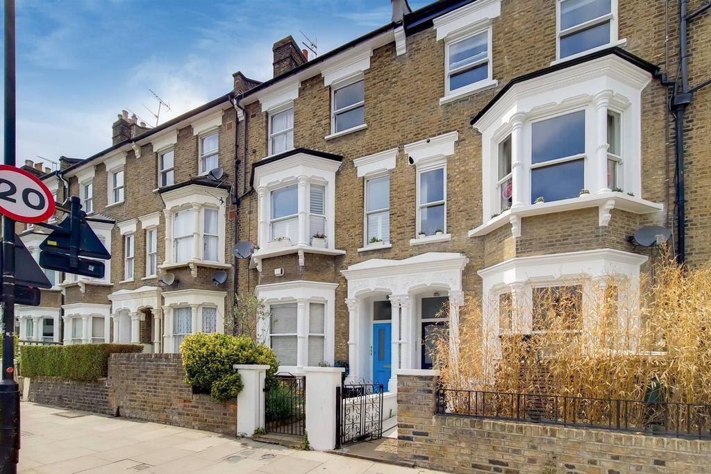 Mansfield Road, Hampstead, London, NW3 2 bed flat - £3,900 pcm (£900 pw)