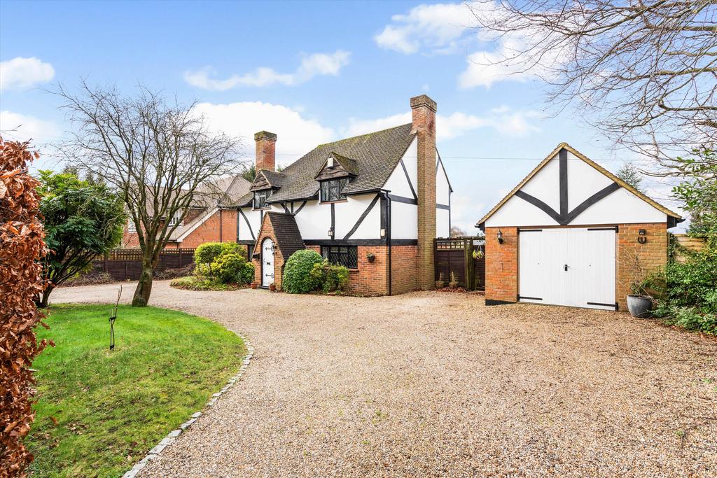 Hammersley Lane, Penn, High Wycombe... 4 bed detached house - £1,250,000
