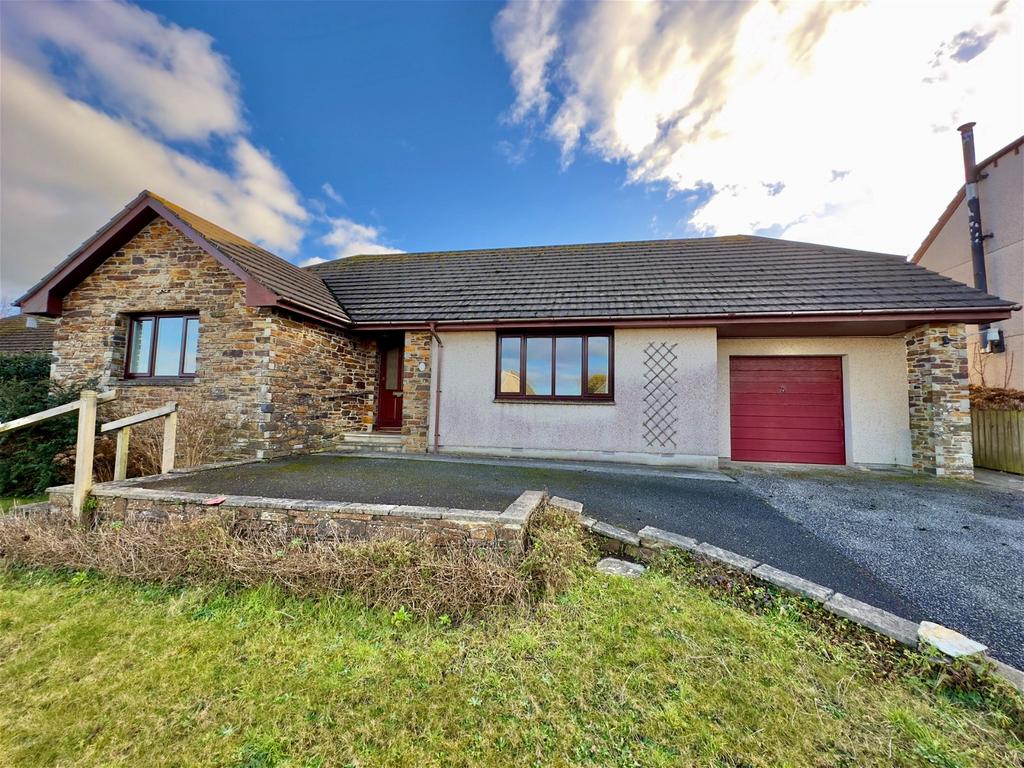 St Issey PL27 2 bed detached bungalow for sale - £399,000