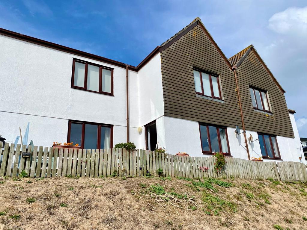 Padstow, PL28 2 bed apartment - £300,000