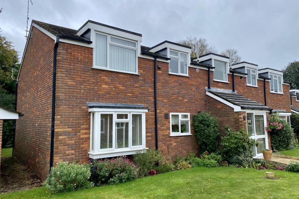 Old Mill House, Ringwood, BH24 1EQ 2 bed flat - £265,000