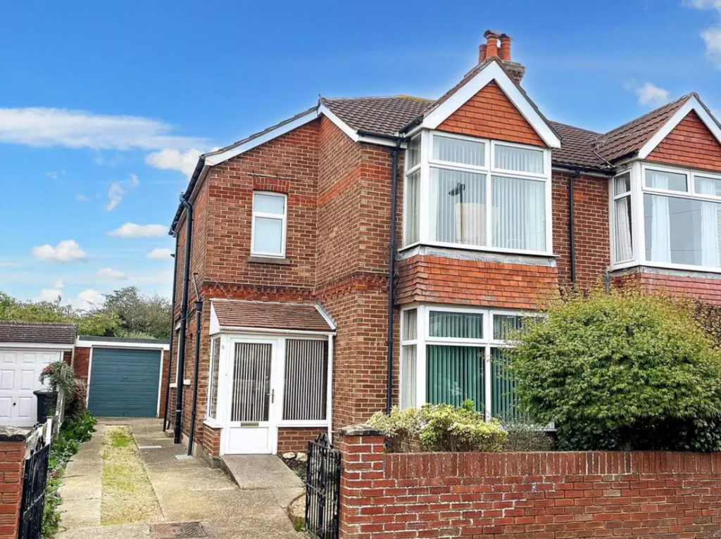 Bentham Road, Alverstoke, Gosport, PO12 3 bed semi-detached house for ...