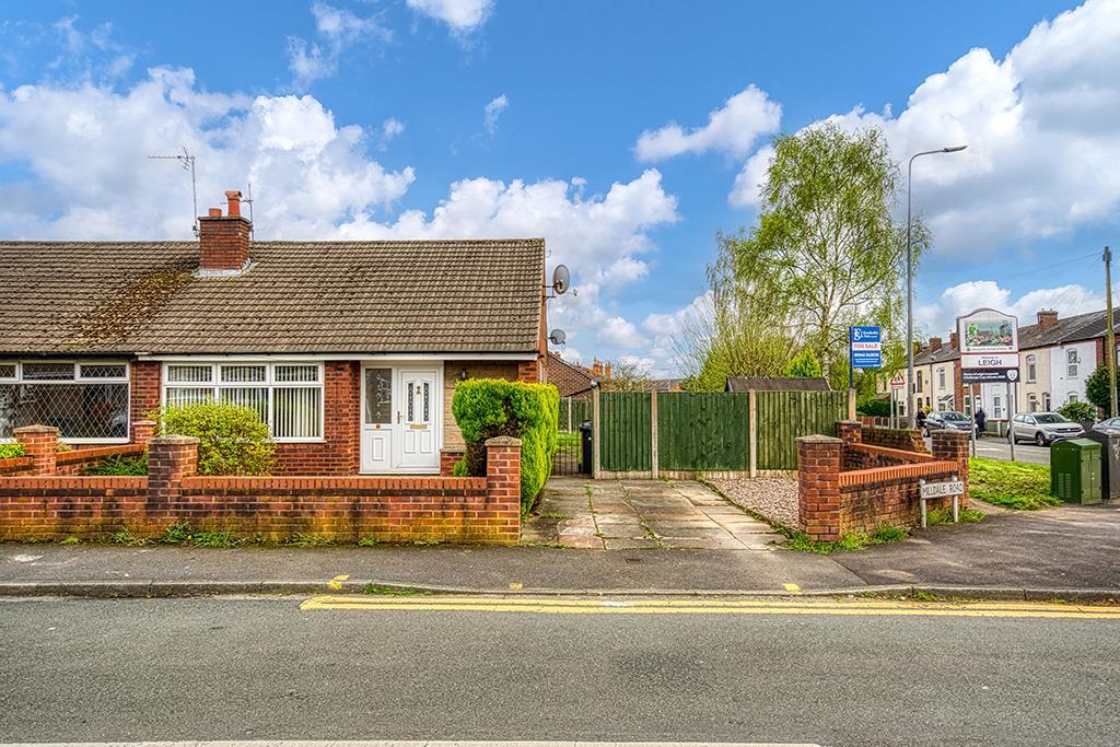 Milldale Road, Leigh WN7 2 bed semi-detached house - £185,000