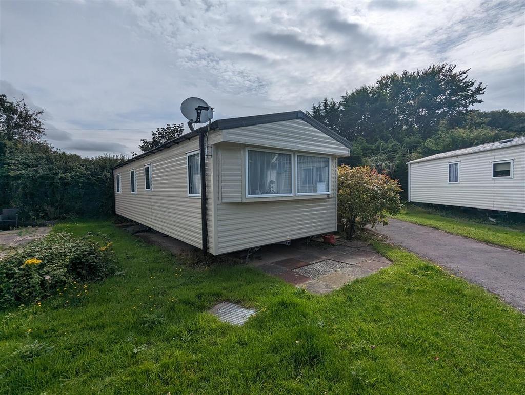 Bwlch Farm Caravan Park, Deganwy, Conwy 3 bed park home for sale - £10,000