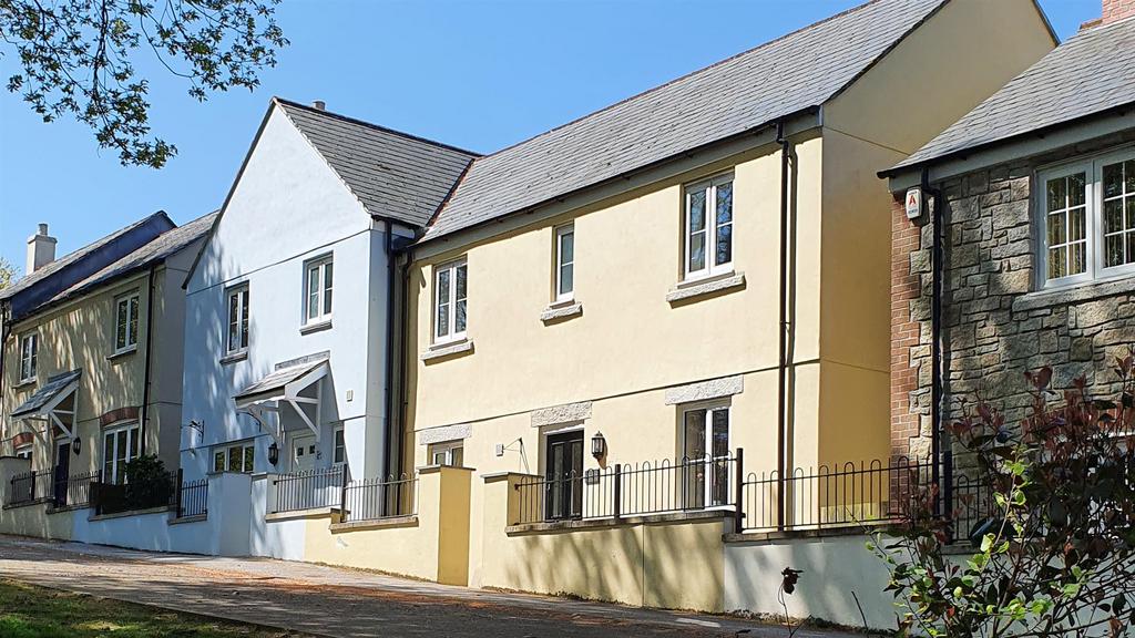 Orchard Way, Duporth, St. Austell 3 bed semi-detached house - £395,000