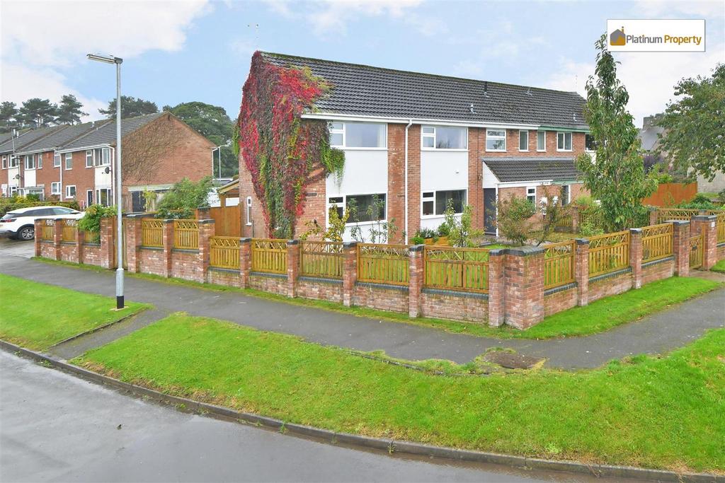 Stallington Close, Stoke-On-Trent ST11 5 bed semi-detached house - £330,000