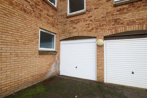 Garages To Rent In England | OnTheMarket